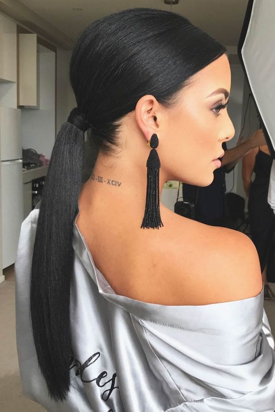 Top 21 Summer Haircuts for Thick Hair 2024 – In Style Us