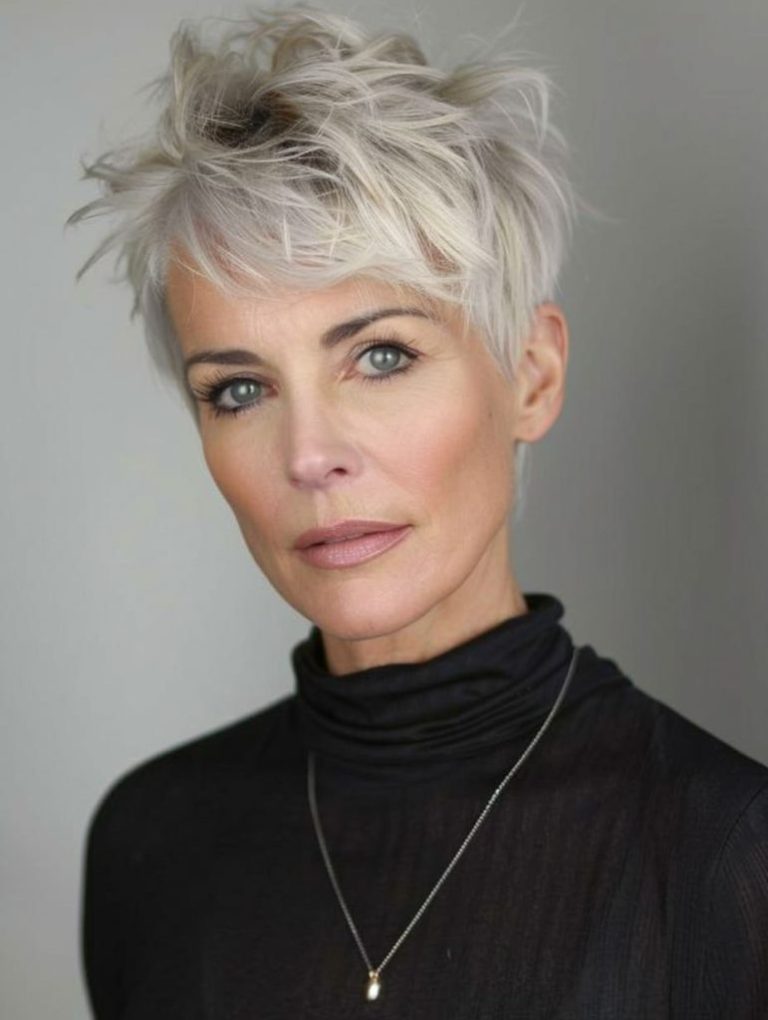 40 Chic Bob and Pixie Cuts for Women Over 50: Embrace Your Elegance ...