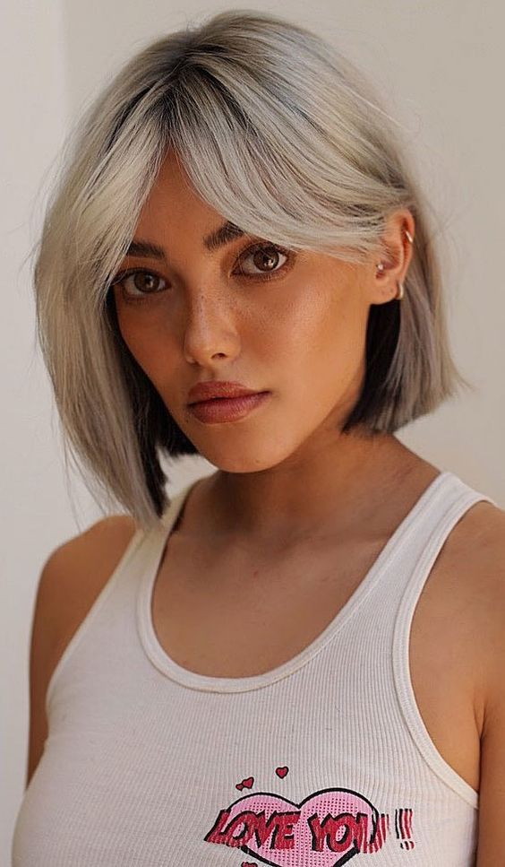 Trendsetter Guide: Short Haircuts for Summer 2025 with Blonde Balayage ...